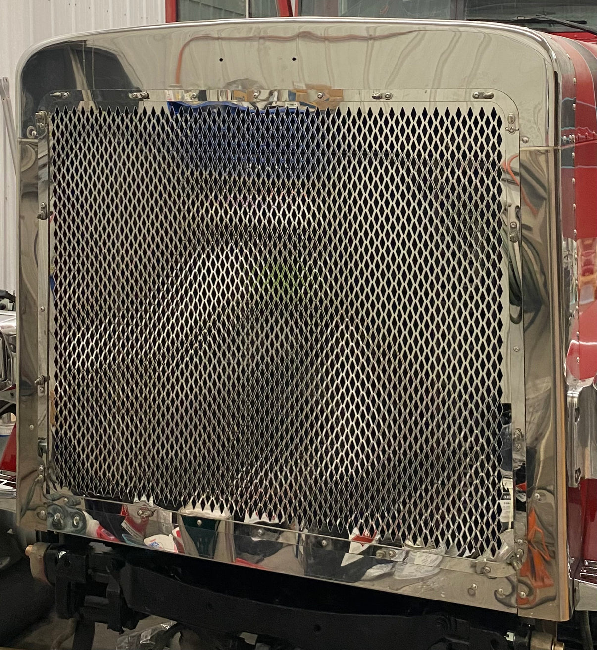 Peterbilt 379 diamond hole grill screen – Beger Industries Inc
