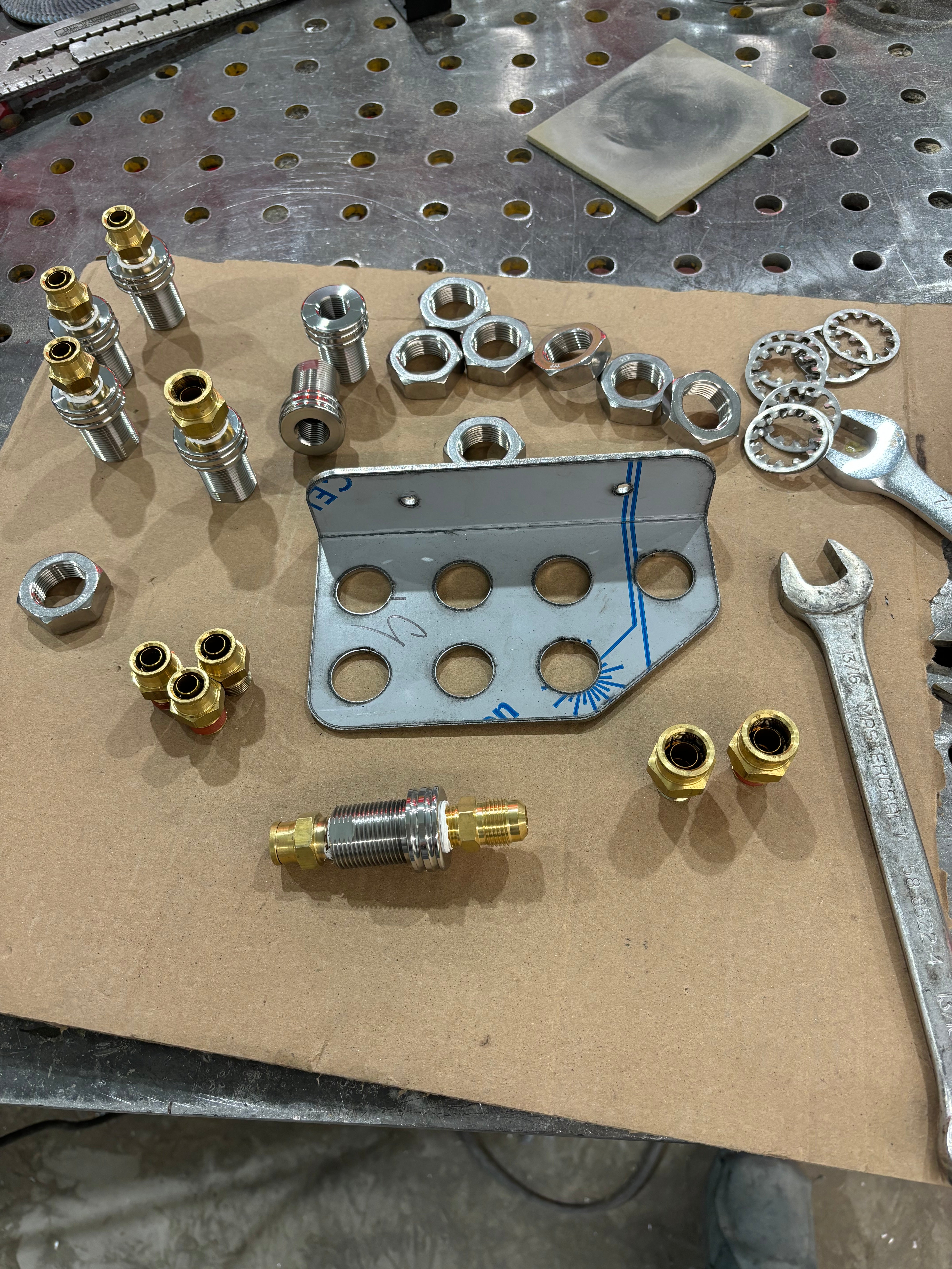 Peterbilt Cab rear air distribution plate – Beger Industries Inc